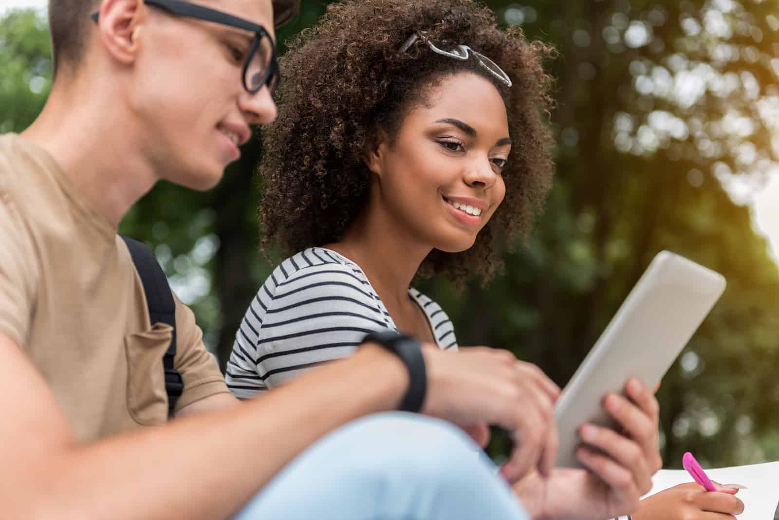 10 Ways to Keep your Self-Esteem High While You're Dating