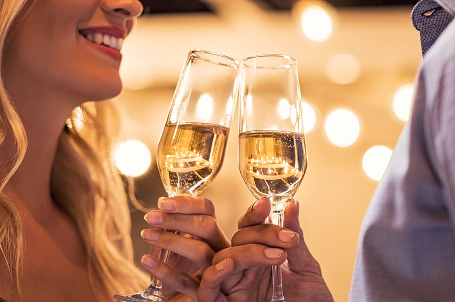 7 Sweet Anniversary Traditions You Can Do Every Year